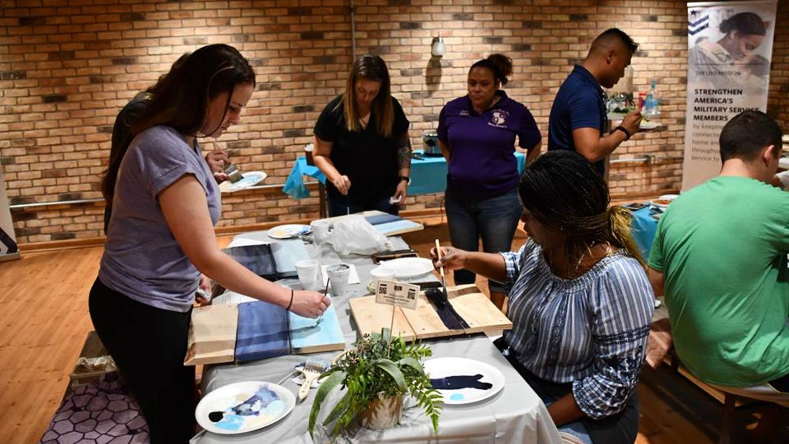Craft Night: Pallet Wood Beach Art - USO Andersen • USO Guam